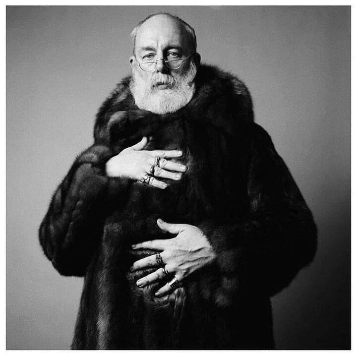 Absurd, komisch, makaber, boshaft, raffiniert: Edward Gorey | Aufbau ...